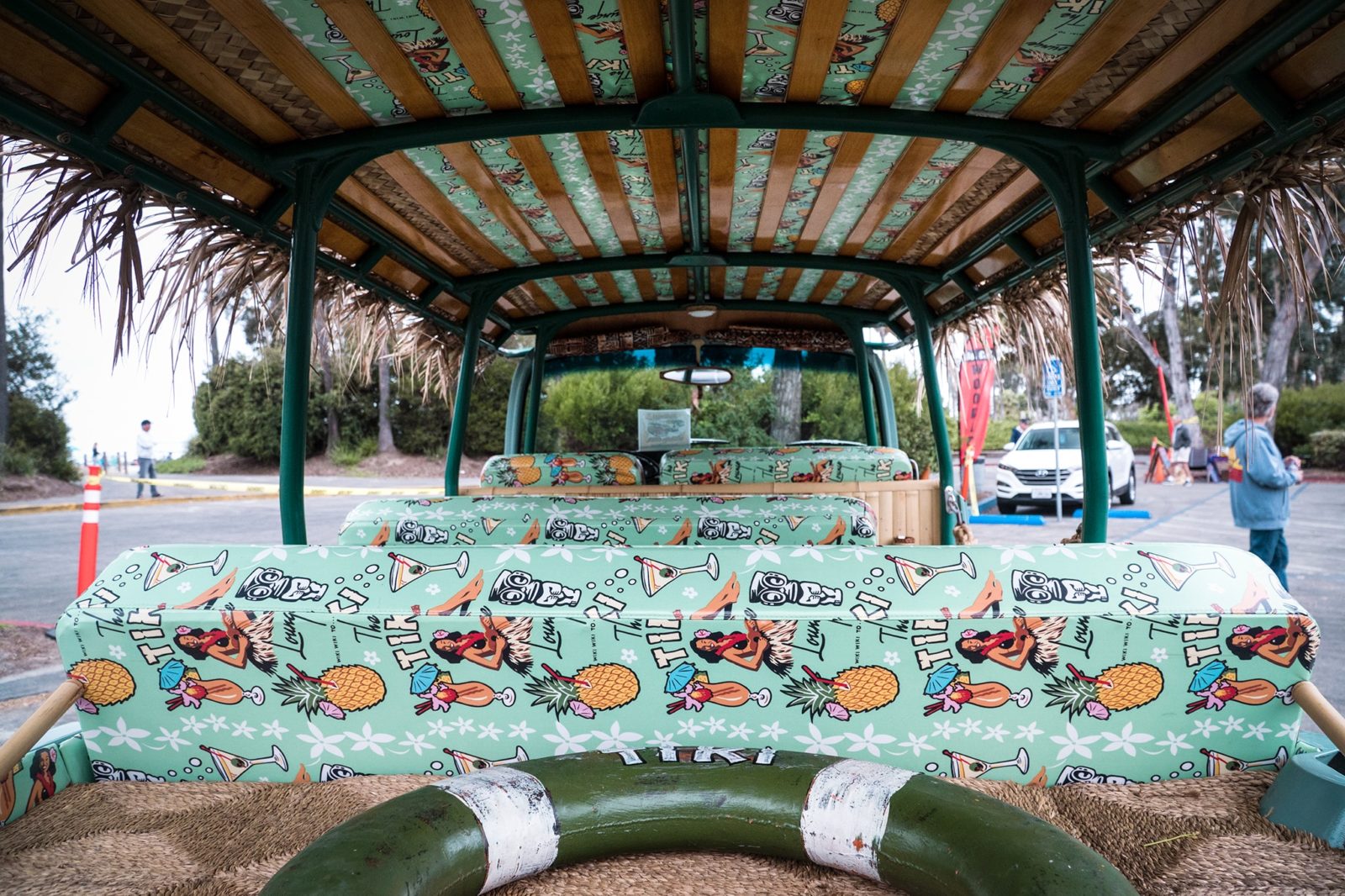 Le Volkswagen Tiki Lounge Bus : Aloha ! — Be happy. Be Combi