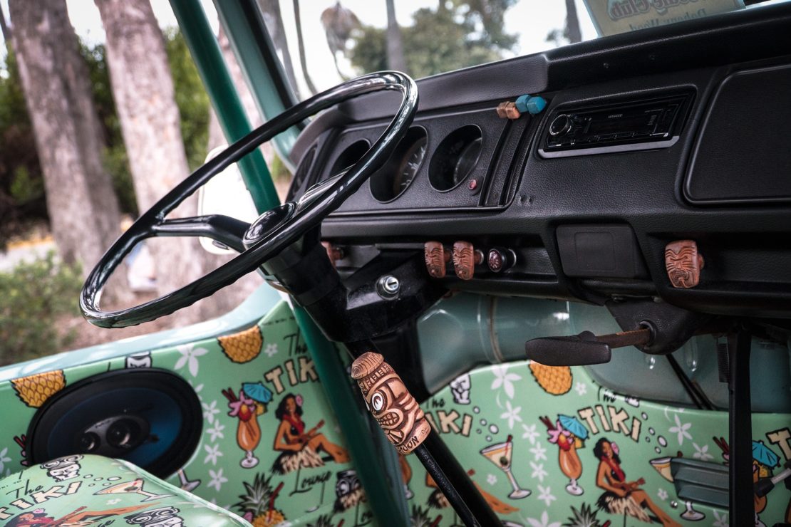Le Volkswagen Tiki Lounge Bus : Aloha ! — Be happy. Be Combi