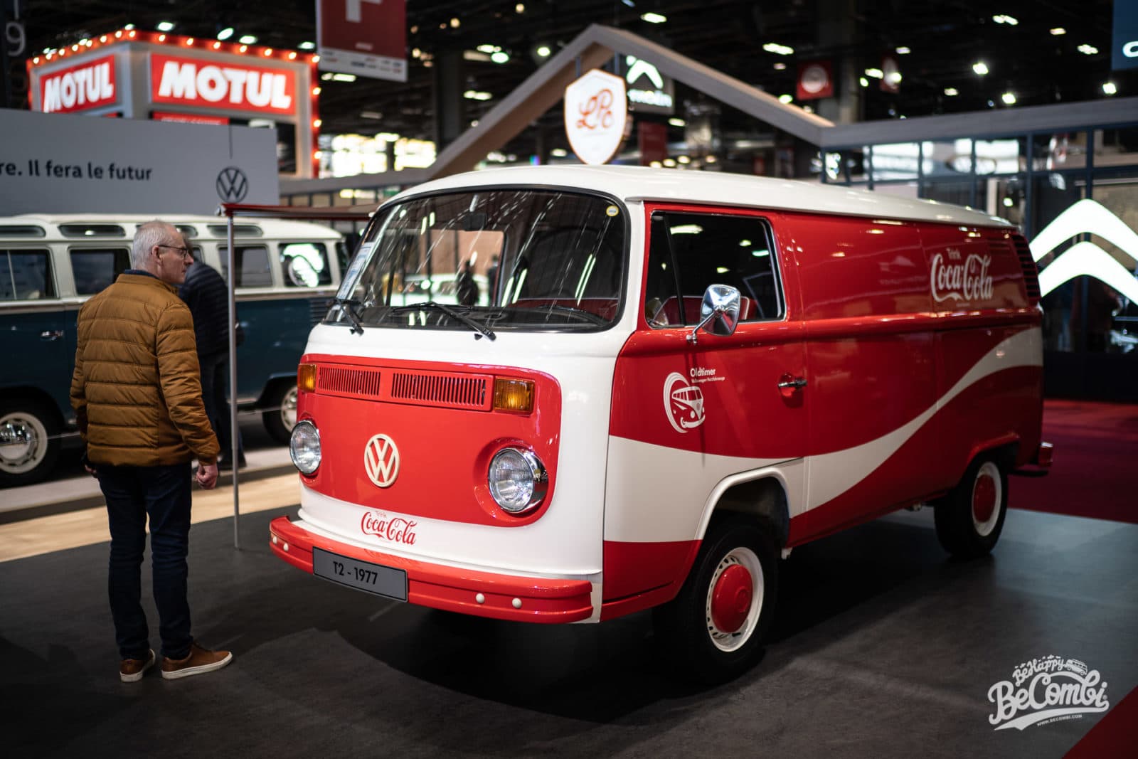 Des Volkswagen Combi à Retromobile 2020 — Be happy. Be Combi